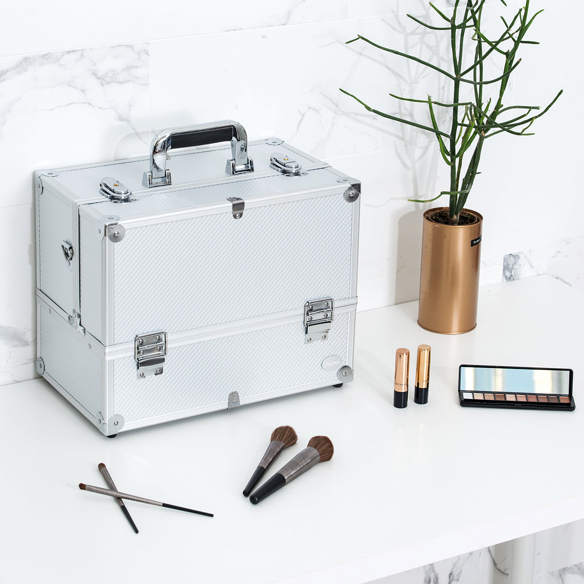 Joligrace Silver Diamond Makeup Case M89A